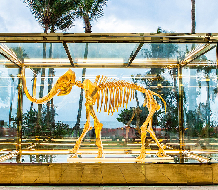 Damien Hirst’s Gilded Woolly Mammoth – Agnora