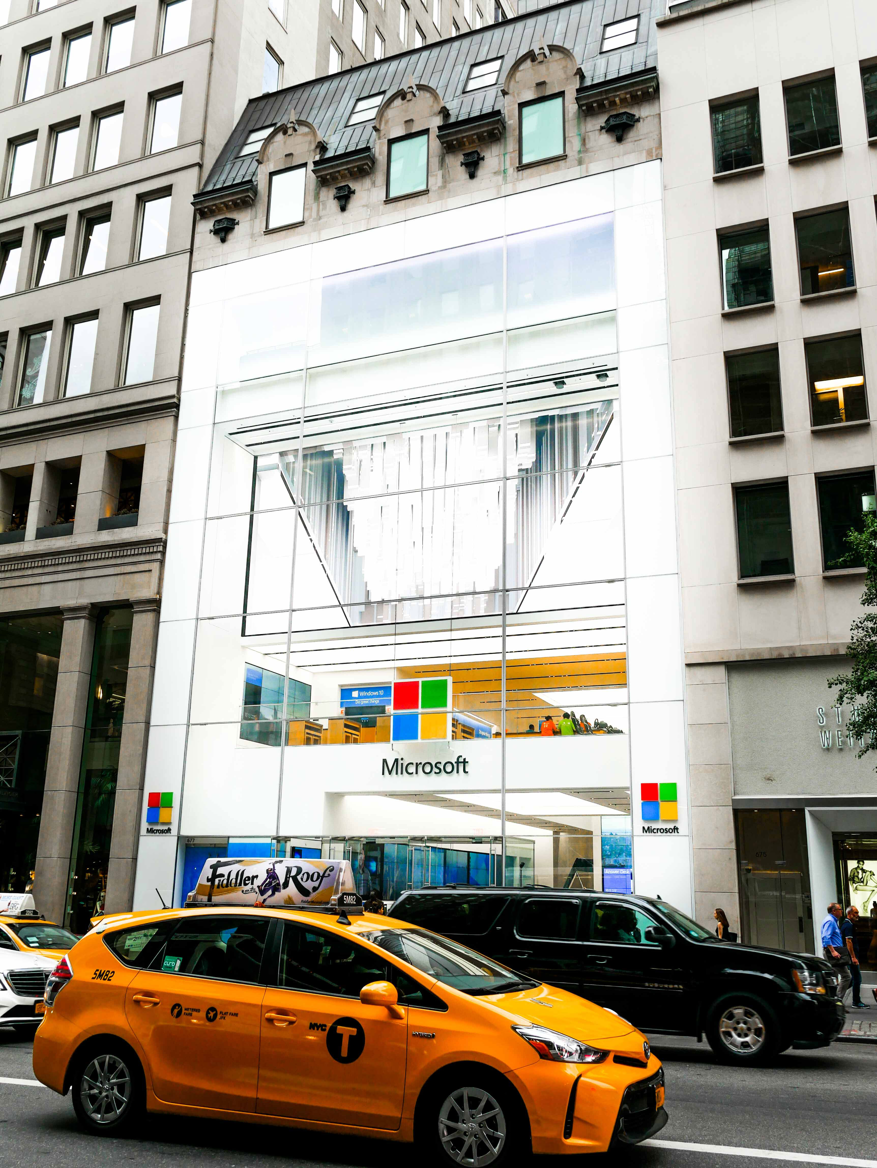 Microsoft Flagship 5th Ave 3 – AGNORA